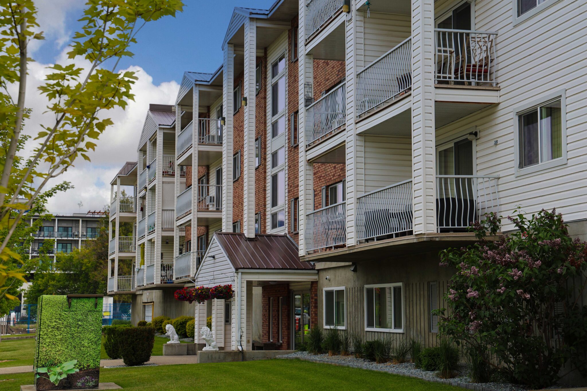 Columbus Manor – Columbian Centennial Housing Society
